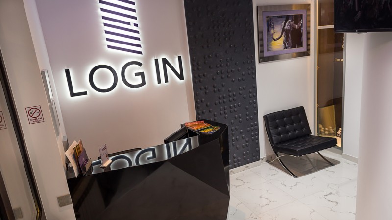 Home » Log In Rooms